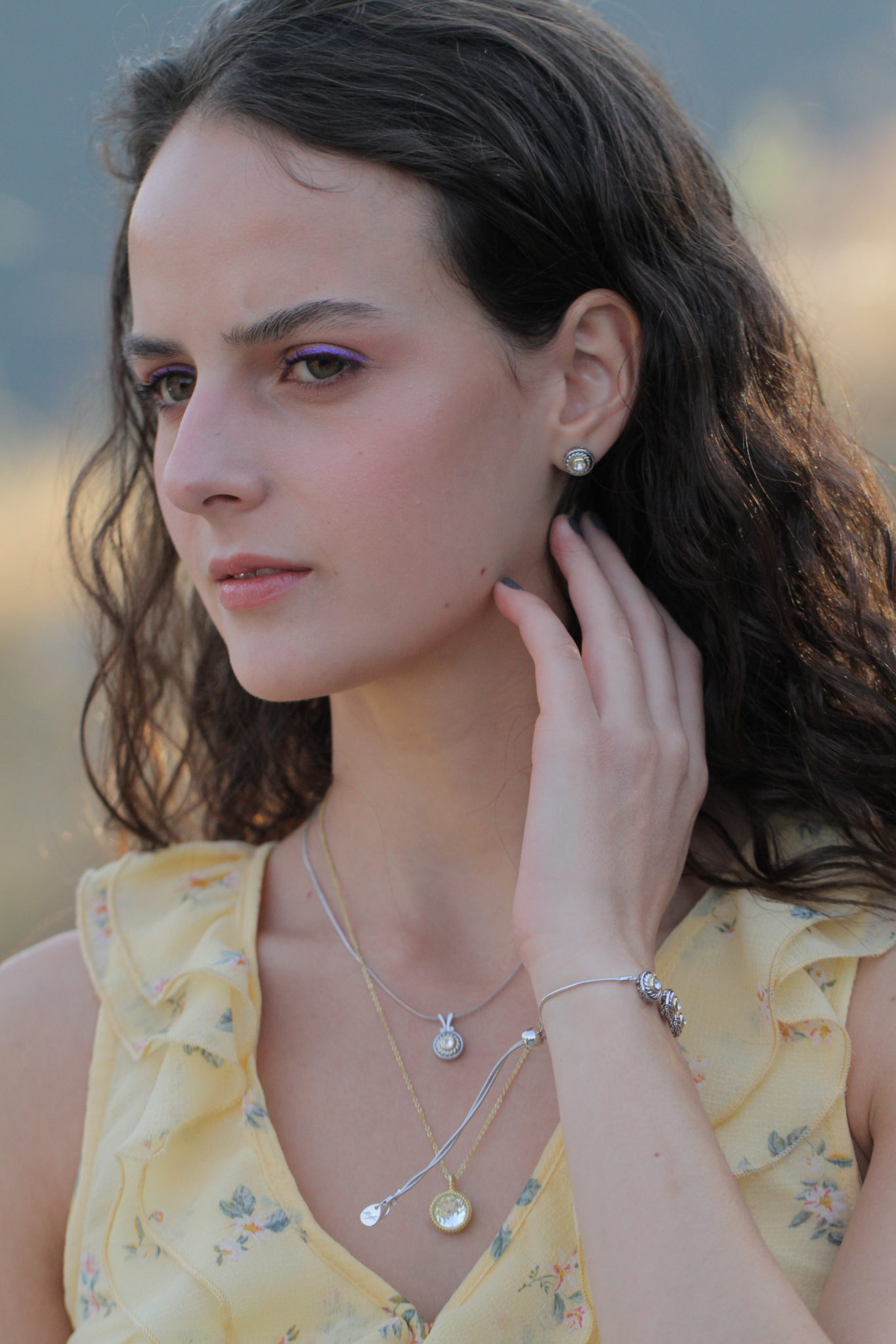 Mayfer,Collar con dije modelo Praga – Dorado – Mayfer Joyas